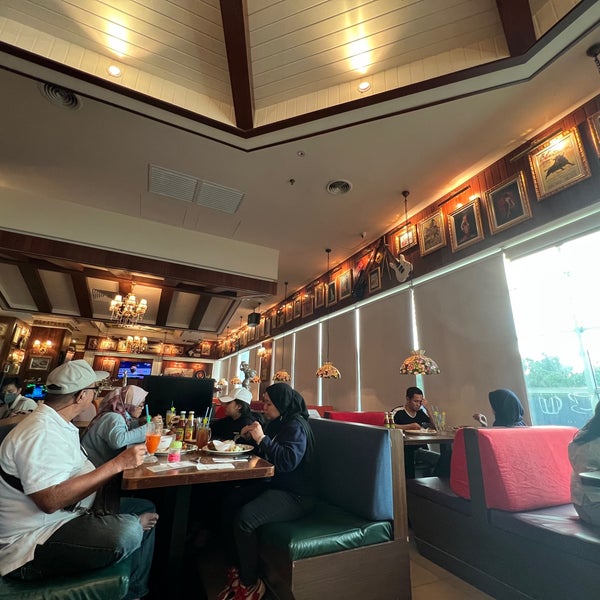 Upperstar Restaurant & Bar - 149 tips