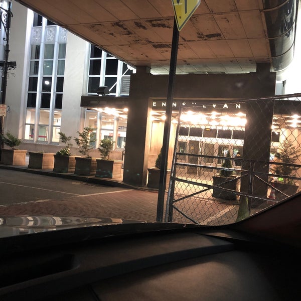 Greyhound Bus Lines - Newark Central Business District - 1 Raymond Plz W