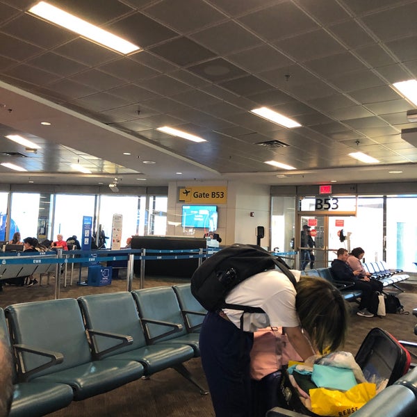 Gate B53 - Airport Gate in Newark Airport and Port Newark