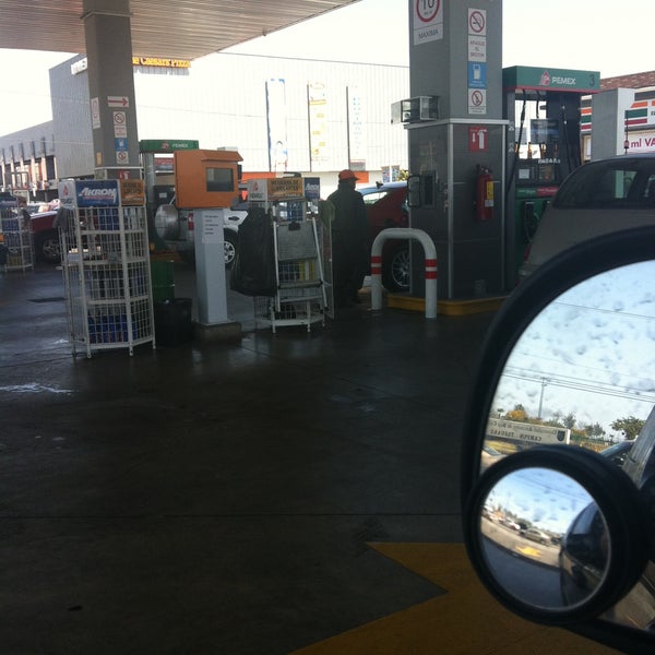 Gasolinera Pemex - Tijuana, Baja California