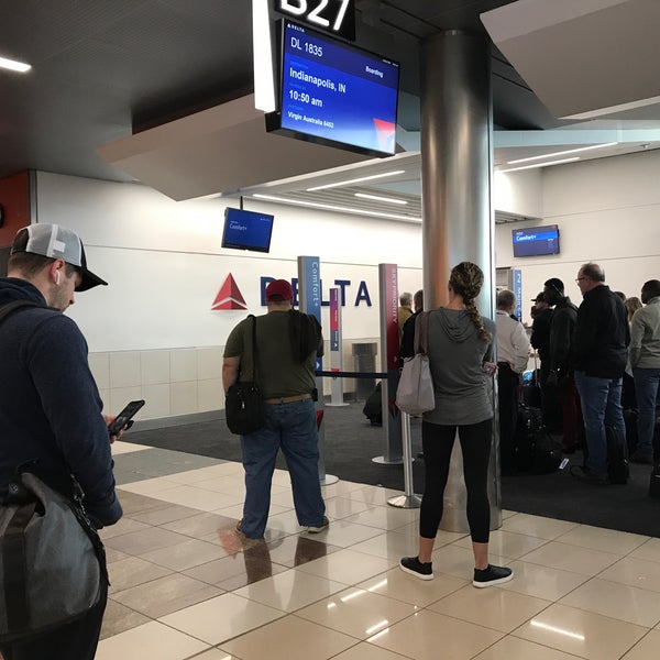 Photos at Gate B27 - Concourse B