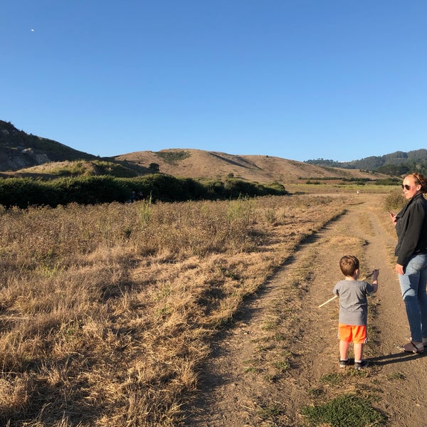 Pacifica Quarry Park - Hiking Trail in Pacifica