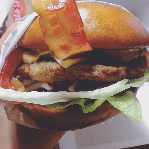 Carl's Jr. - Fast Food Restaurant in Anaheim Hills