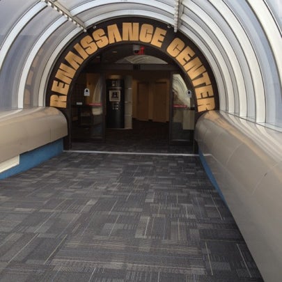 Ren Cen Skywalk - Structure in Downtown Detroit