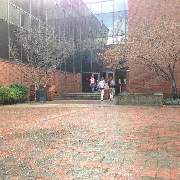 Davidson Hall - University - 8 tips