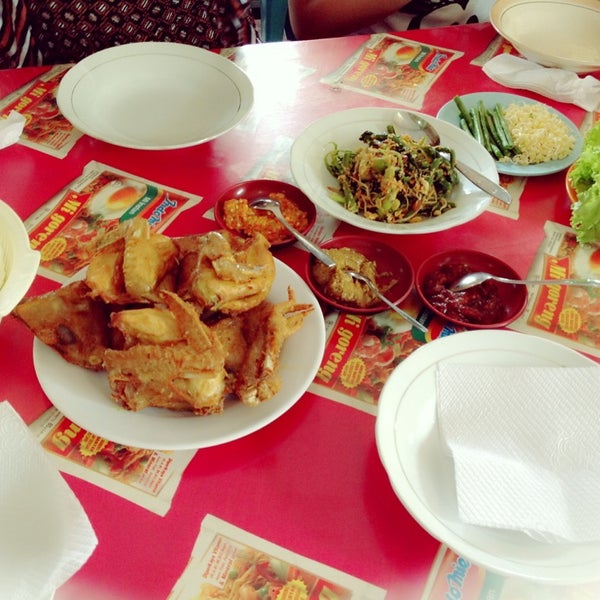 Ayam Goreng Kampung Mulyani - Sukoharjo, Jawa Tengah