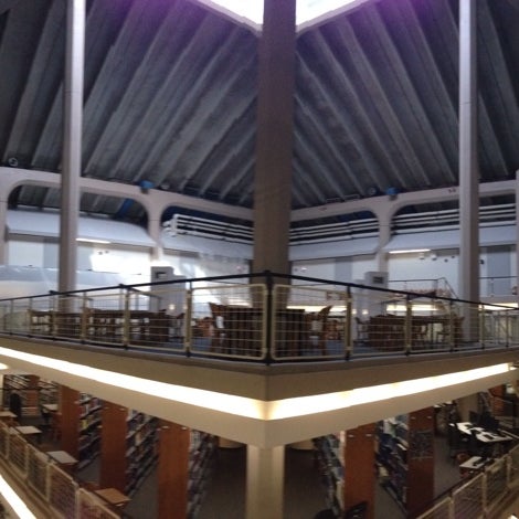 Wright College Library - College Library in Dunning