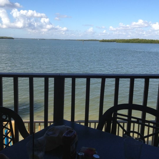 Flippers on the Bay - Seafood Restaurant