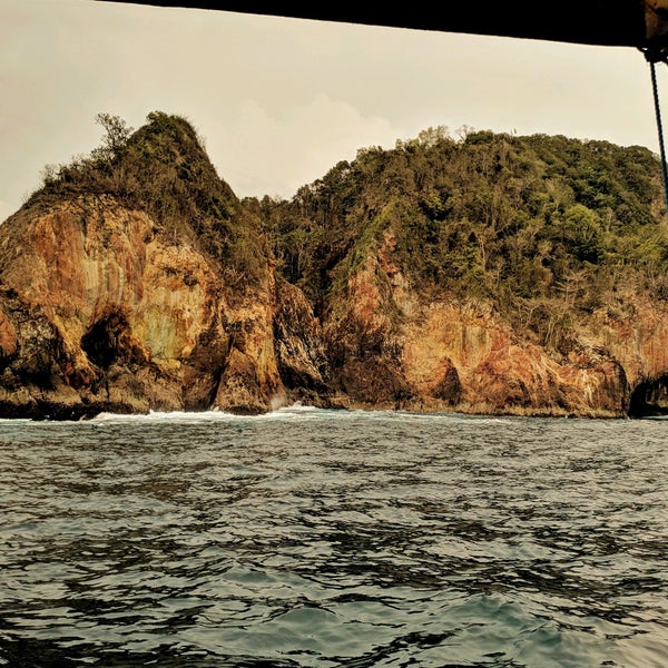 Red Island Beach - Surf Spot in Banyuwangi