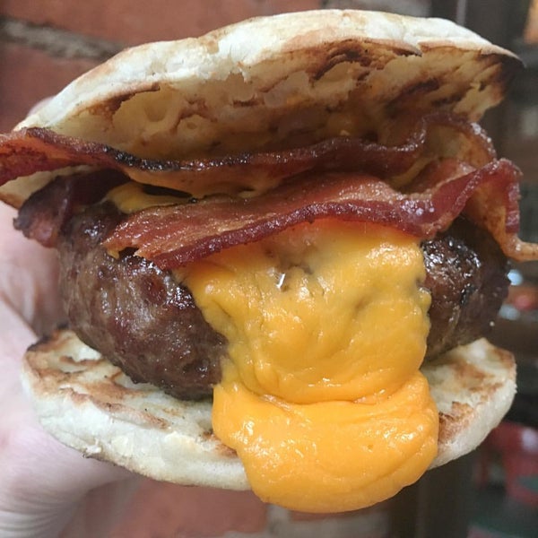 Skinflints Restaurant - Pub in Brooklyn