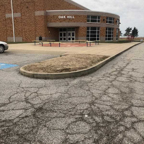 Oak Hill School (Now Closed) - Elementary School in Evansville