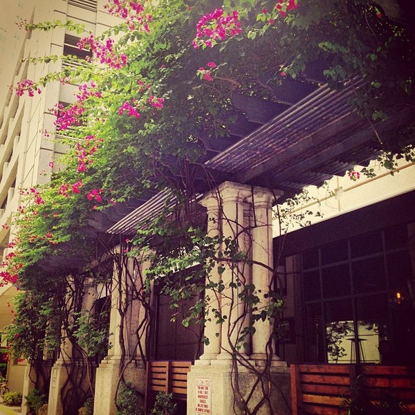 Photos at Royal Pig Pub - Downtown Fort Lauderdale - 99 tips from 3292 ...