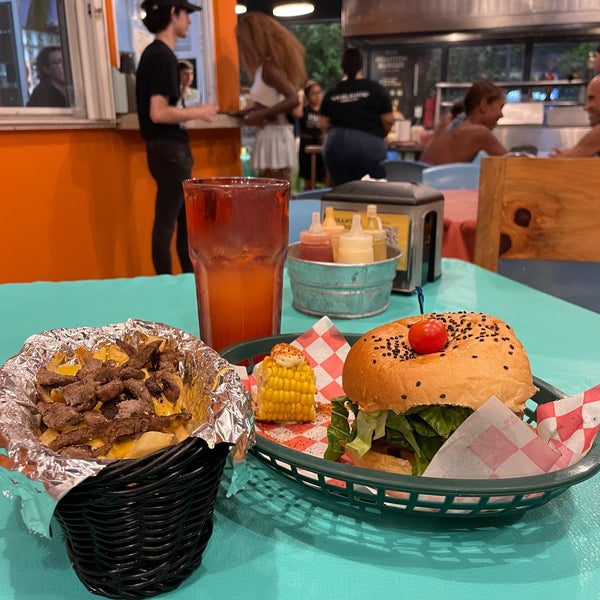Branton Burguer And Grill - 24 tips from 319 visitors