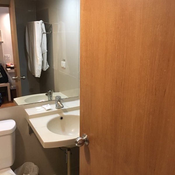 Seasons Siam Hotel - มักกะสัน - 15 tips from 979 visitors