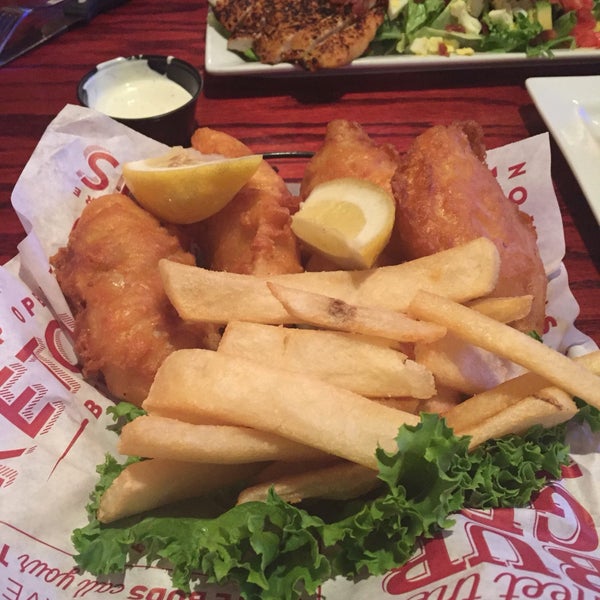 Red Robin Clucks And Fries