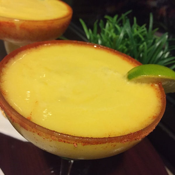 Waiʻoli Lounge, Castle Hilo Hawaiian Hotel - Hilo, HI