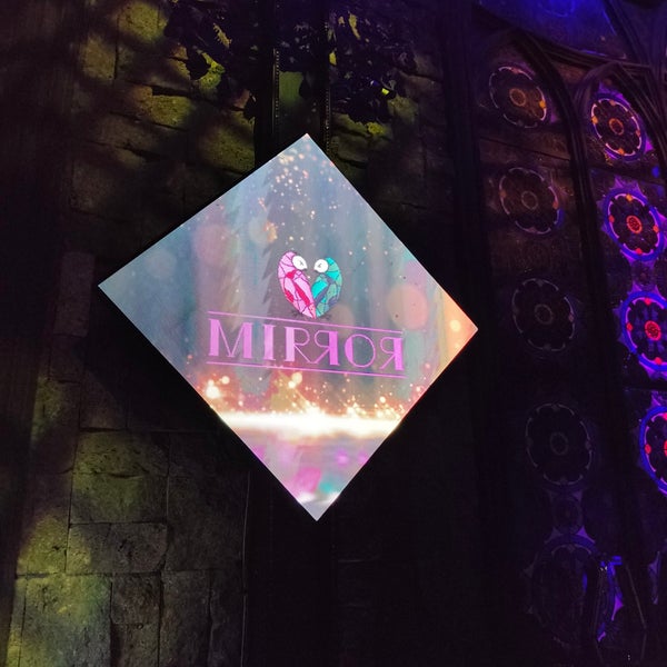 MIRROR Club & Lounge - Jl. Petitenget no.106, Kerobokan