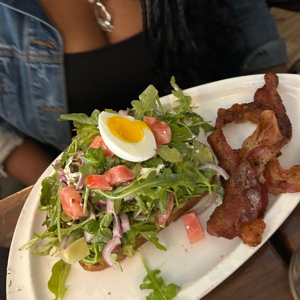 Central Kitchen + Bar - Downtown Detroit - 660 Woodward Ave