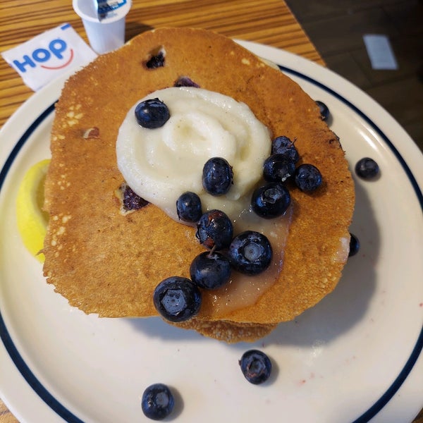 IHOP - 29202 Woodward Ave