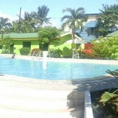 Santiago's Resort - Swimming Pool in Valenzuela City