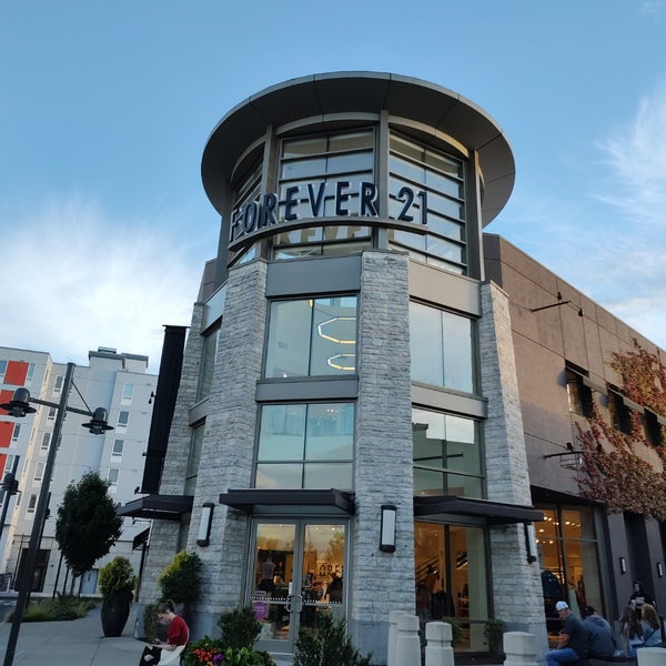 Forever 21 - Clothing Store in Lynnwood