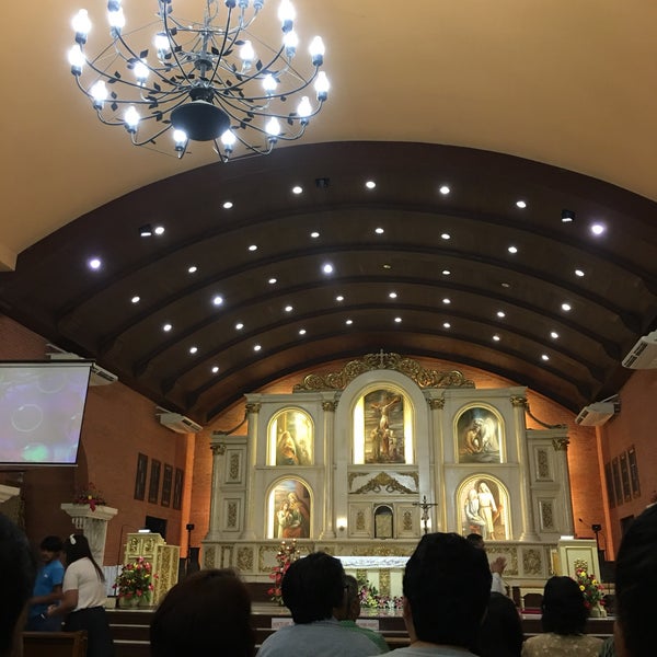 Sta. Ana Church / Sta. Ana Shrine Parish - Church in Poblacion