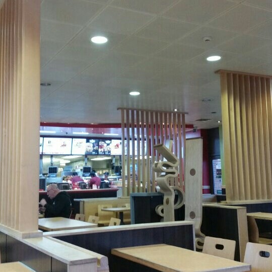KFC - 32-33 Lakeside Village Shopping Outlet