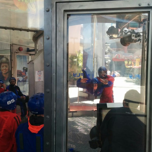 iFly Hollywood - 1000 Universal City Plaza