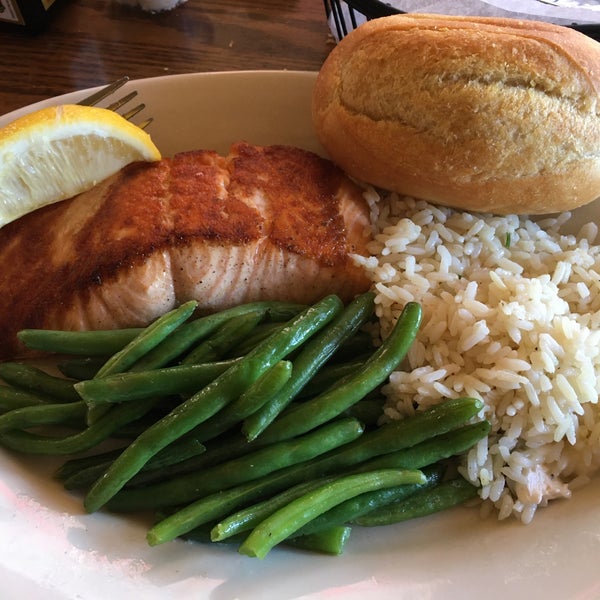 Fishbone's Rhythm Kitchen Cafe - Seafood Restaurant in Greektown