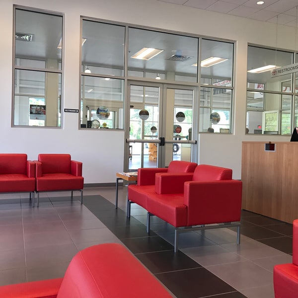 Muller Toyota - Car Dealership