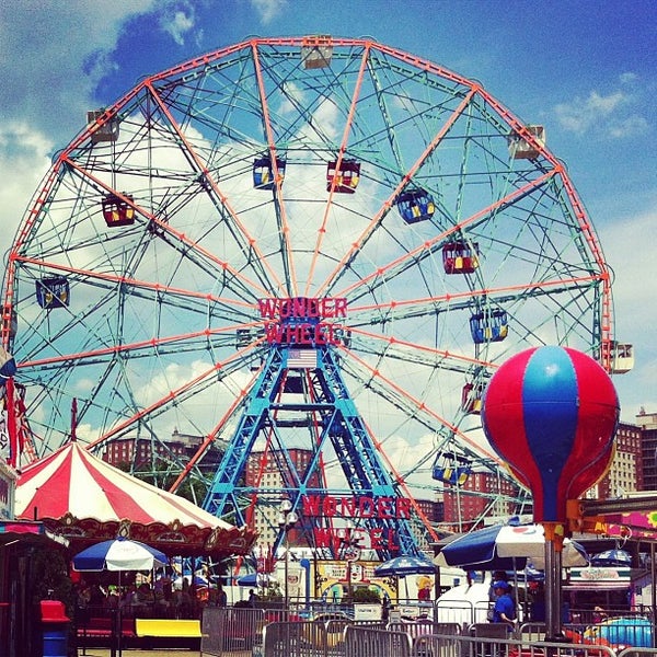 Deno's Wonder Wheel - Coney Island - Brooklyn, NY
