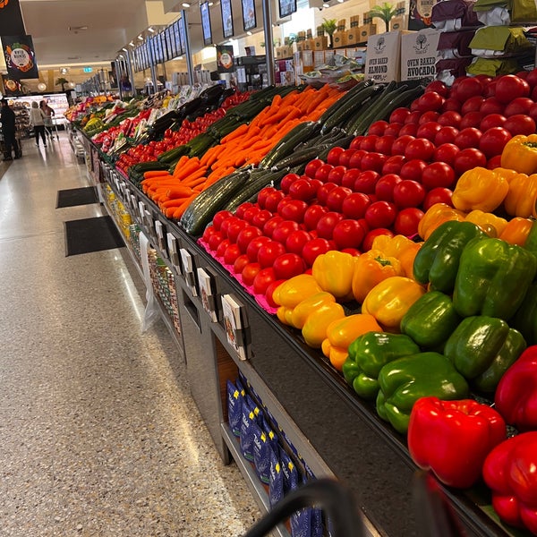 Parisis Food Hall - Deli