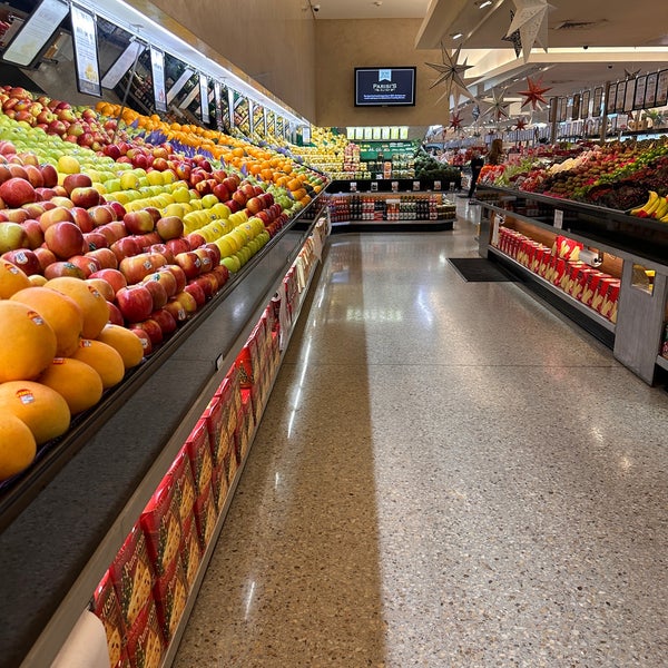 Parisis Food Hall - Deli