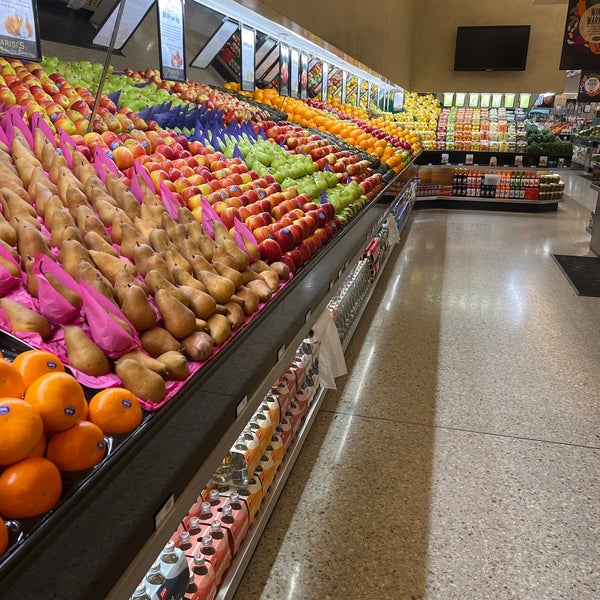 Parisis Food Hall - Deli