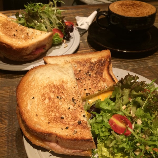 Fujin Tree 353 Cafe by Simple Kaffa - Café in Taipei