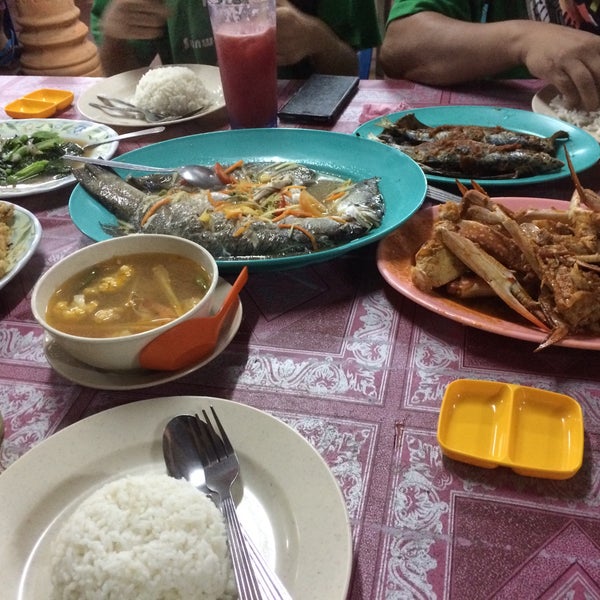 Ikan Bakar Pak Awang - Seafood Restaurant in Kuantan