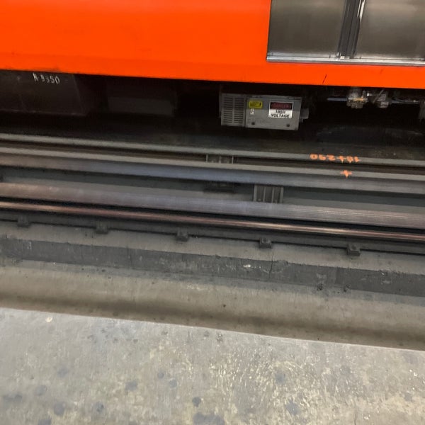 Metro Mixcoac (Líneas 7 y 12) - Metro Station in Benito Juárez