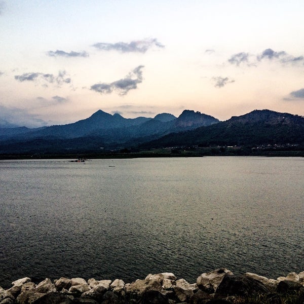 Taman Wisata Waduk Selorejo - Malang, Jawa Timur