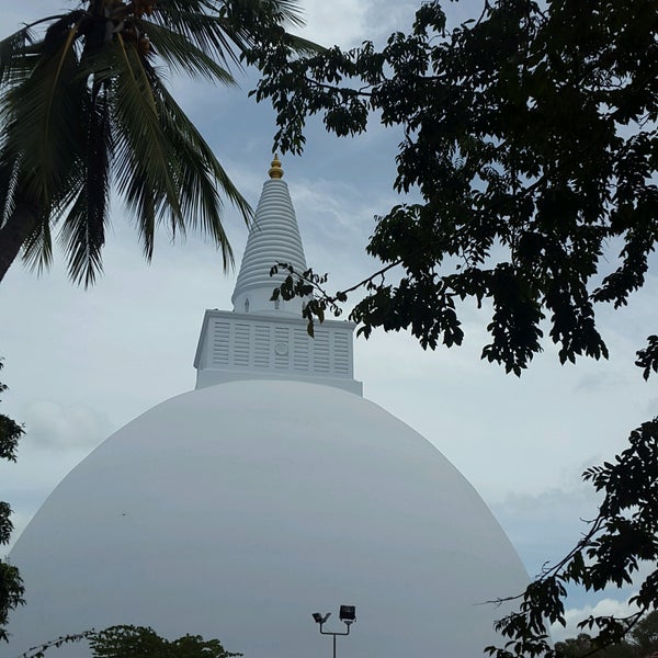 Photos at Mirisawatiya Stupa - අනුරාධපුර පෞරාණික නගරය, North Central ...