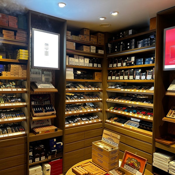 Davidoff of Geneva - Smoke Shop in Frankfurt