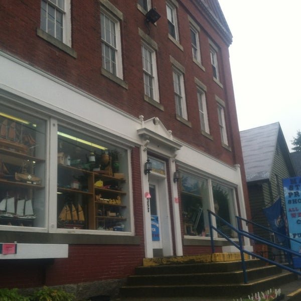 Photos at Maine State Prison Showroom - Thomaston, ME