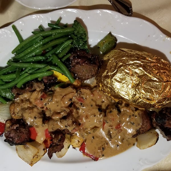 Golf's Steak House & Seafood - 12 tips