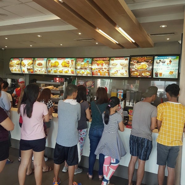 Jollibee - Fast Food Restaurant in Guagua
