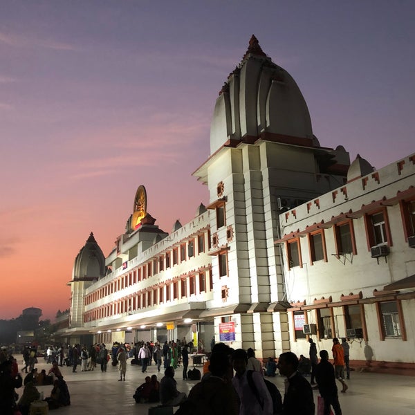 Varanasi Railway Station - Rail Station
