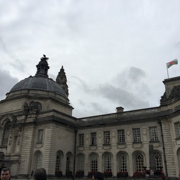Cardiff Civic Centre - Park in Cardiff