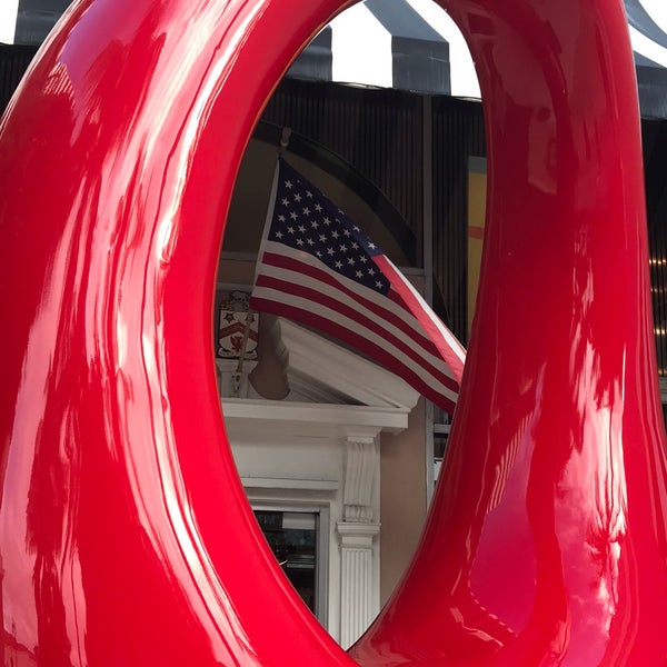 Wally Findlay Galleries - Art Gallery in Palm Beach