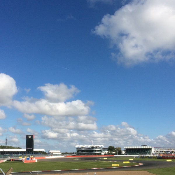 Photos at Luffield Grandstand - 8 tips