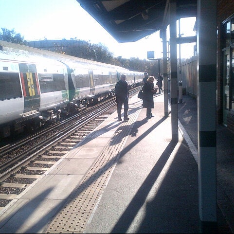 Oxted Railway Station (OXT) - Train Station in Oxted, Surrey