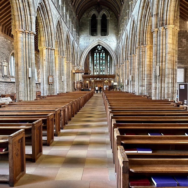 Dunblane Cathedral - Church in Dunblane