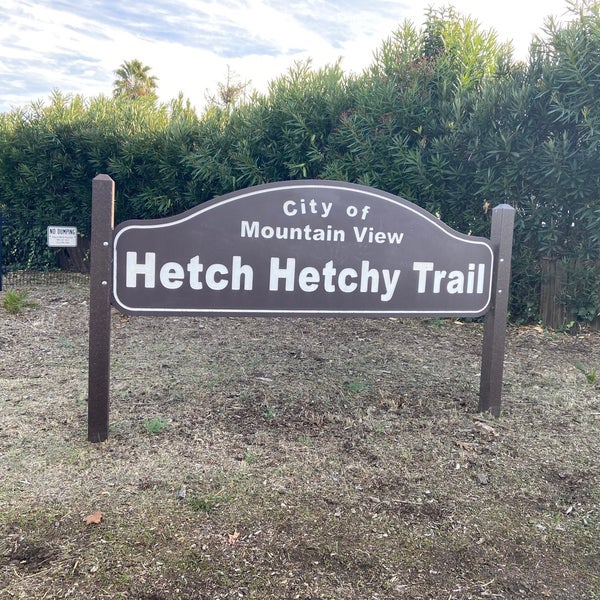 Hetch Hetchy Trail - Hiking Trail in Mountain View